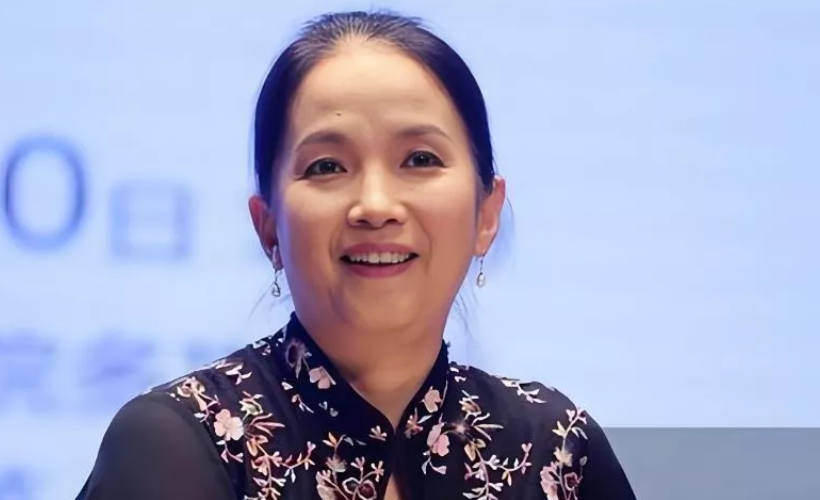 移居海外多年，吕丽萍又犯老毛病 | 八阕