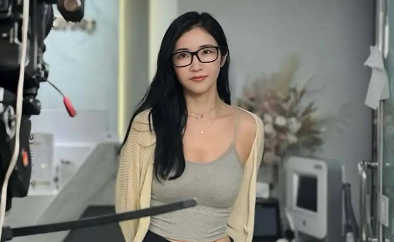 TVB前知名女星宣布怀孕七个月 | 八阕